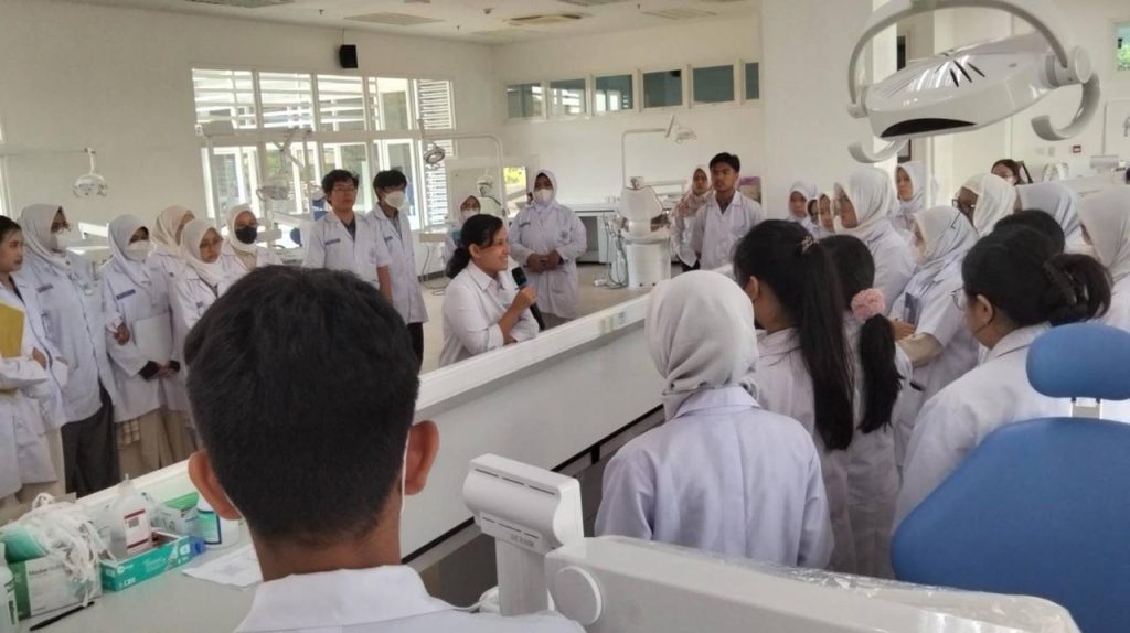 Mahasiswa FKG UGM Identifikasi Temuan Penting pada Praktikum Obyektif ...