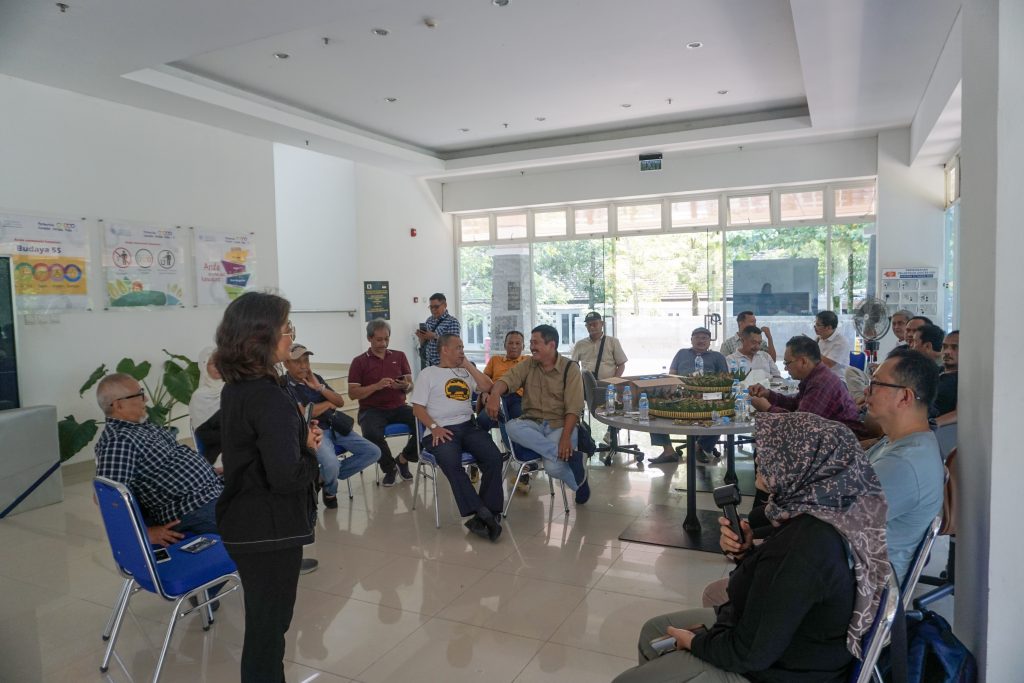 Reuni 'Parkiran Waras' FKG UGM, Merajut Nostalgia Alumni Lintas ...